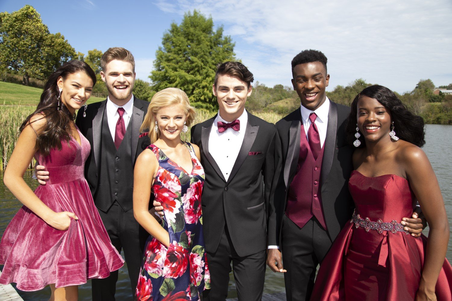 Ducky's Formal Wear Prom Tuxedo Gallery | Moline, IL