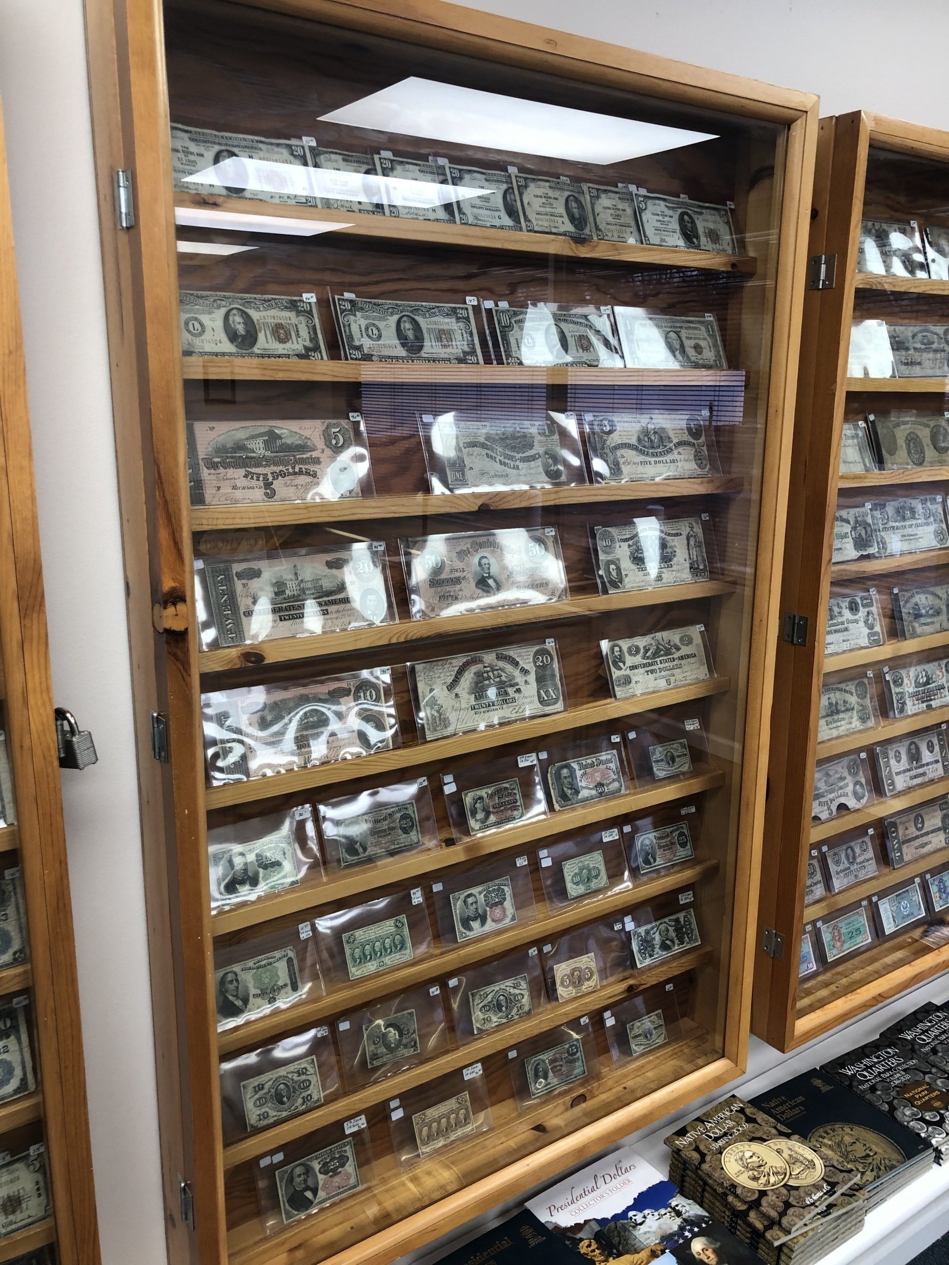 Buying Paper Money | Foreign Paper Money | Lawrence, KS