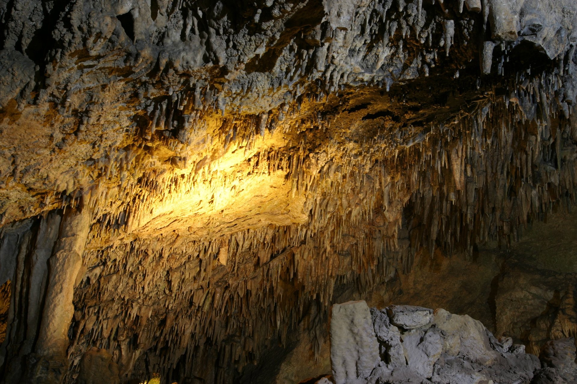 Dixie Caverns | Cavern Tours and Antique Sales | Salem, VA