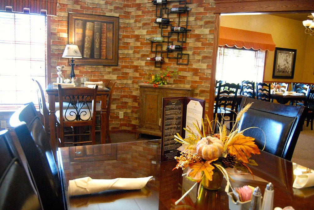 Grapevine Cafe Gallery | Green Bay, WI