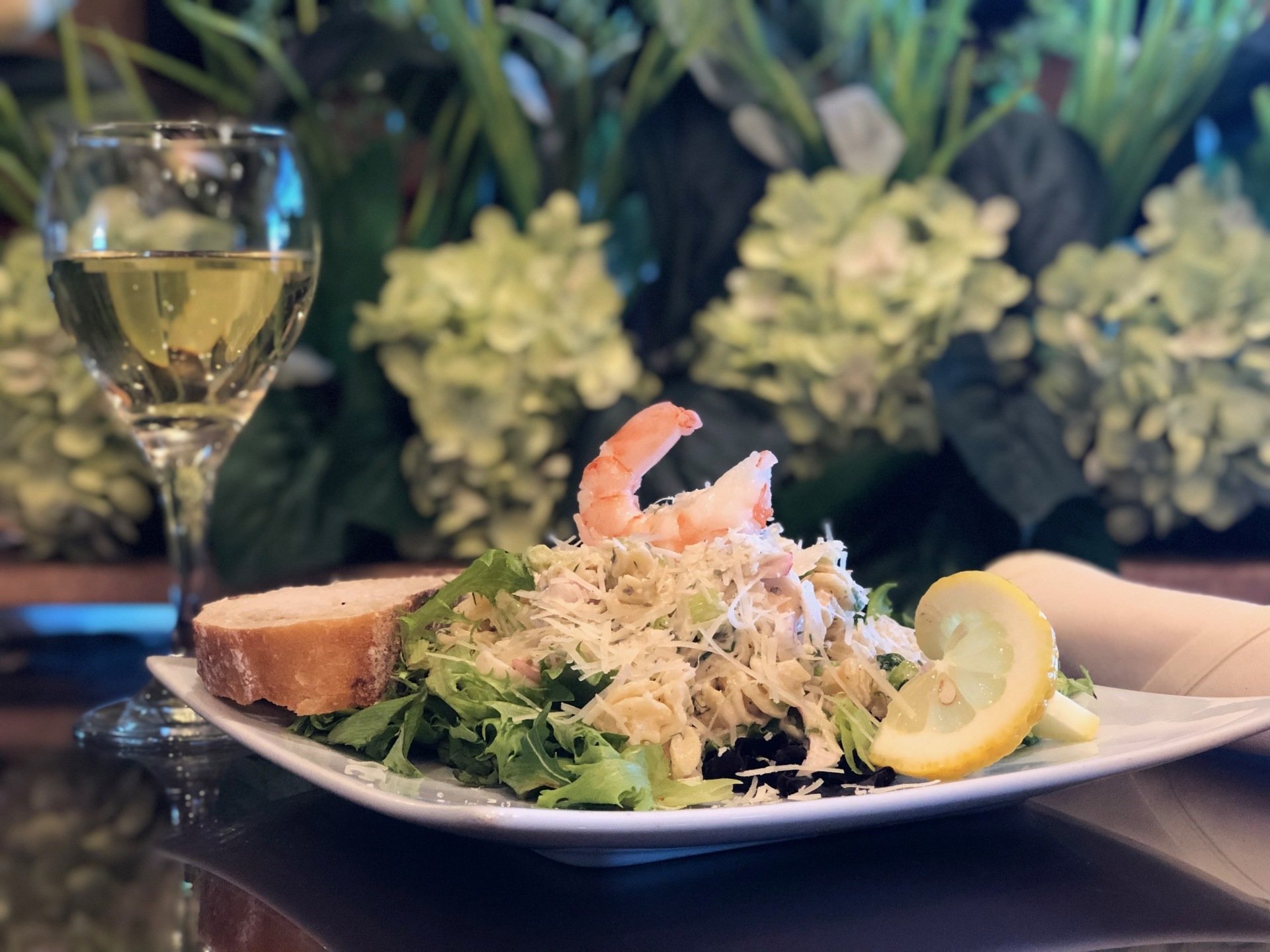 Grapevine Cafe Gallery | Green Bay, WI