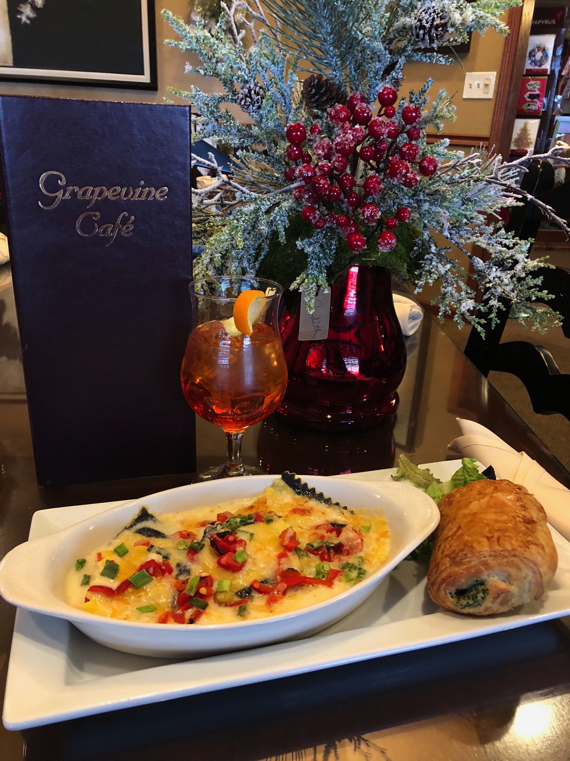 Grapevine Cafe Gallery | Green Bay, WI