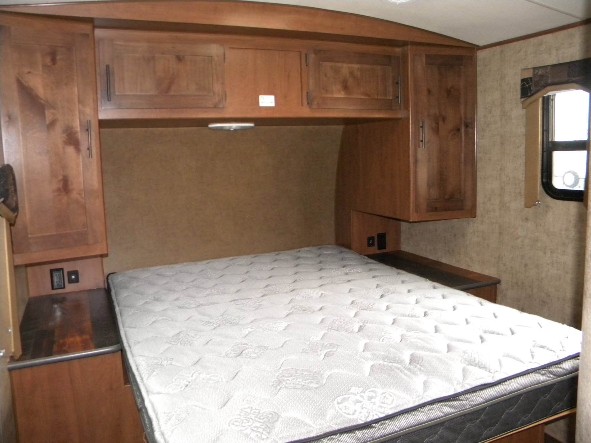 Comrie RV | RV Used| RV Clearance| Pull Trailers | Bumper | Hermiston, OR