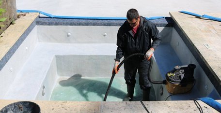 Carolyn Pools | Pool Construction | Newington, CT