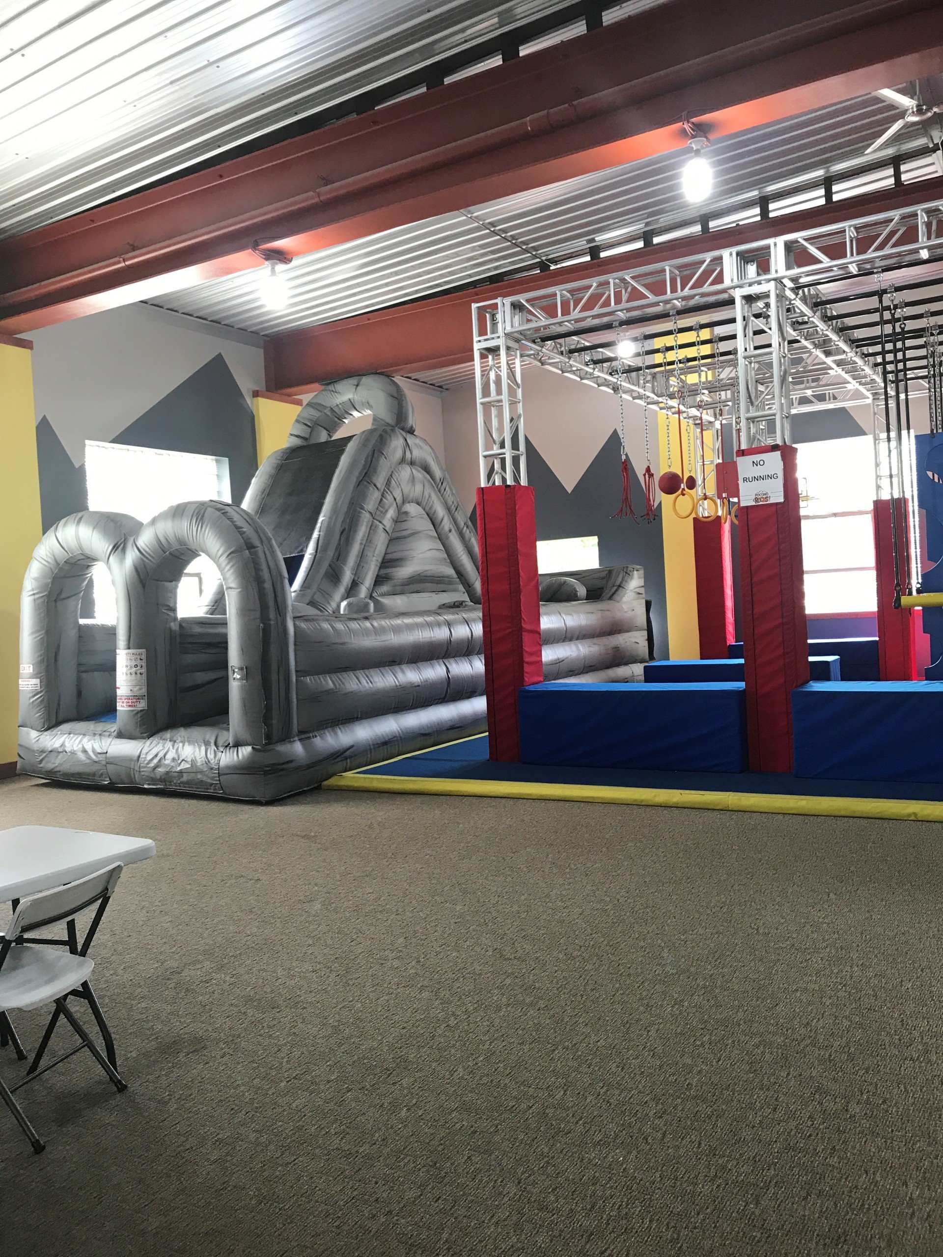 Pocono Rocks! & Little Rock Cafe | Restaurant Mount Pocono