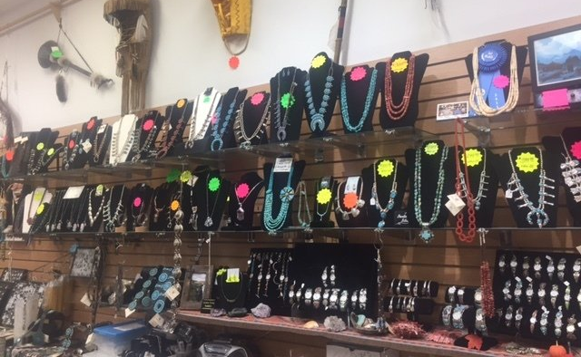 Driftstone Pueblo | Shopping Center | Saint Elmo, IL