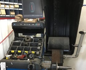 Decatur Auto & Tire | Automotive Mechanics | Decatur, IL