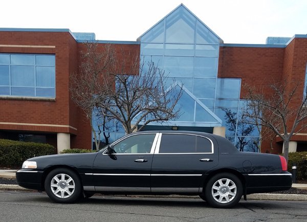 Limousine Fleet | Stretch SUVs | Hillsborough, NJ