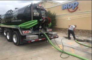 Brooks Grease Service | Oil and Grease Cleaning | Tulsa, OK