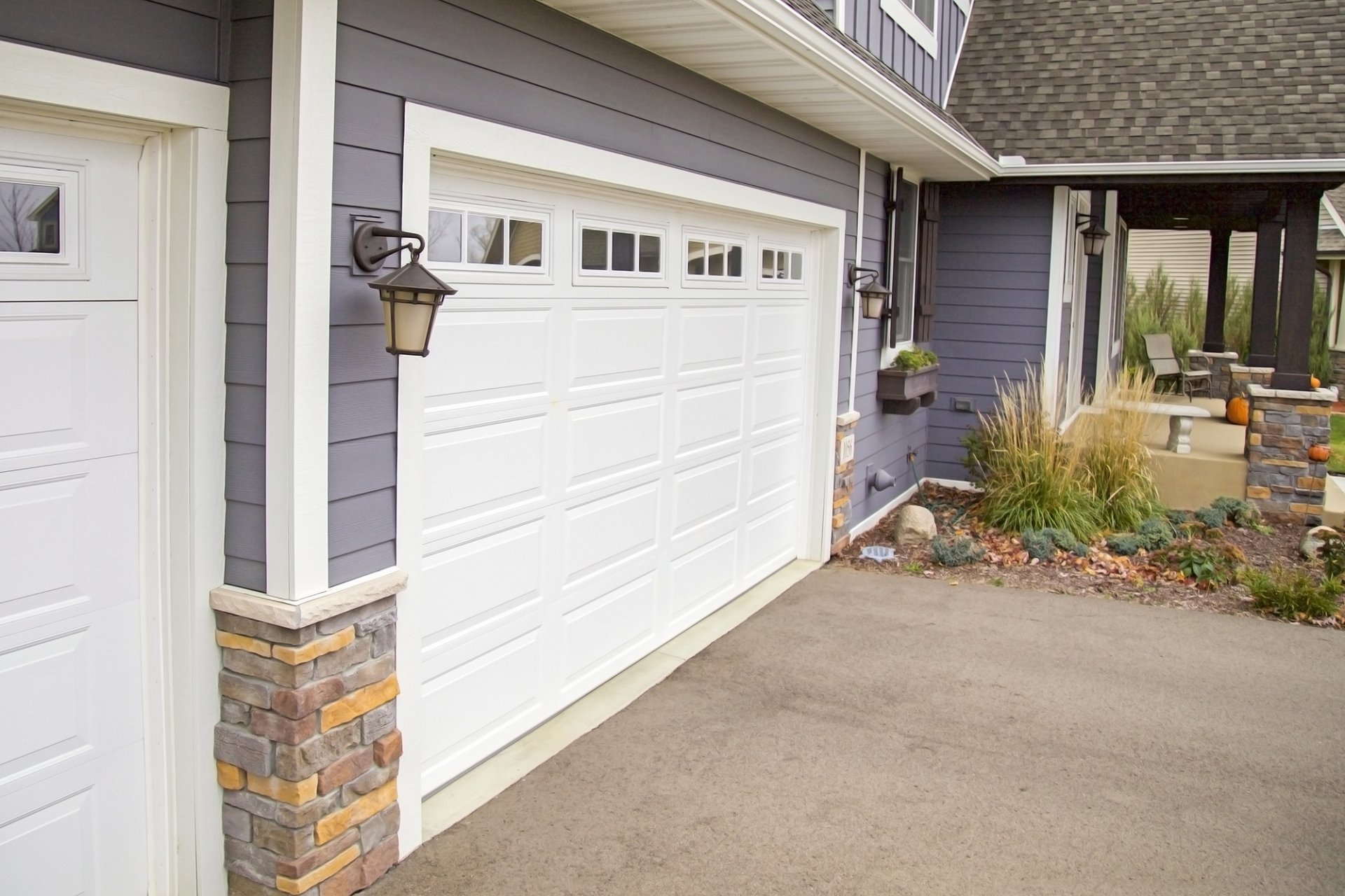 Colonial Door | Garage Doors Sales | Wahpeton, ND