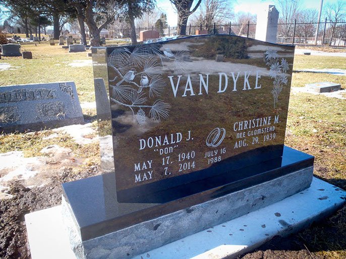 Memorials | Granite Memorials | Neenah, WI
