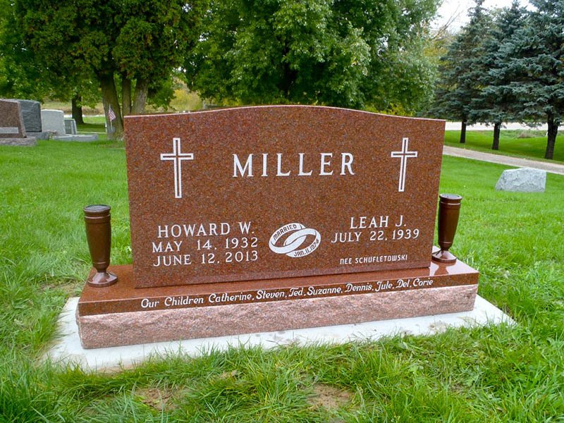 Memorials | Granite Memorials | Neenah, WI