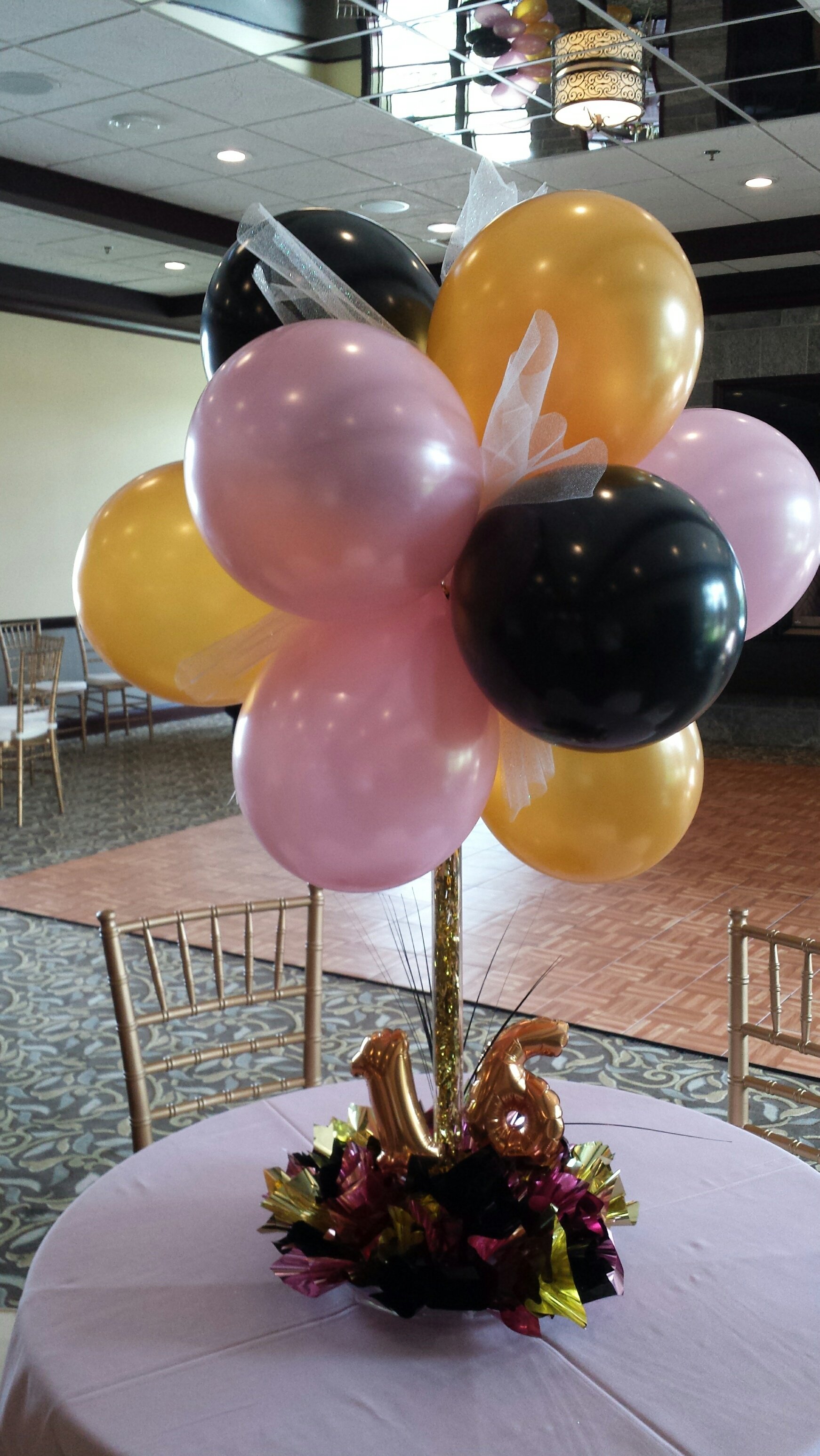 Balloons Around Town Gallery | Springfield, MA