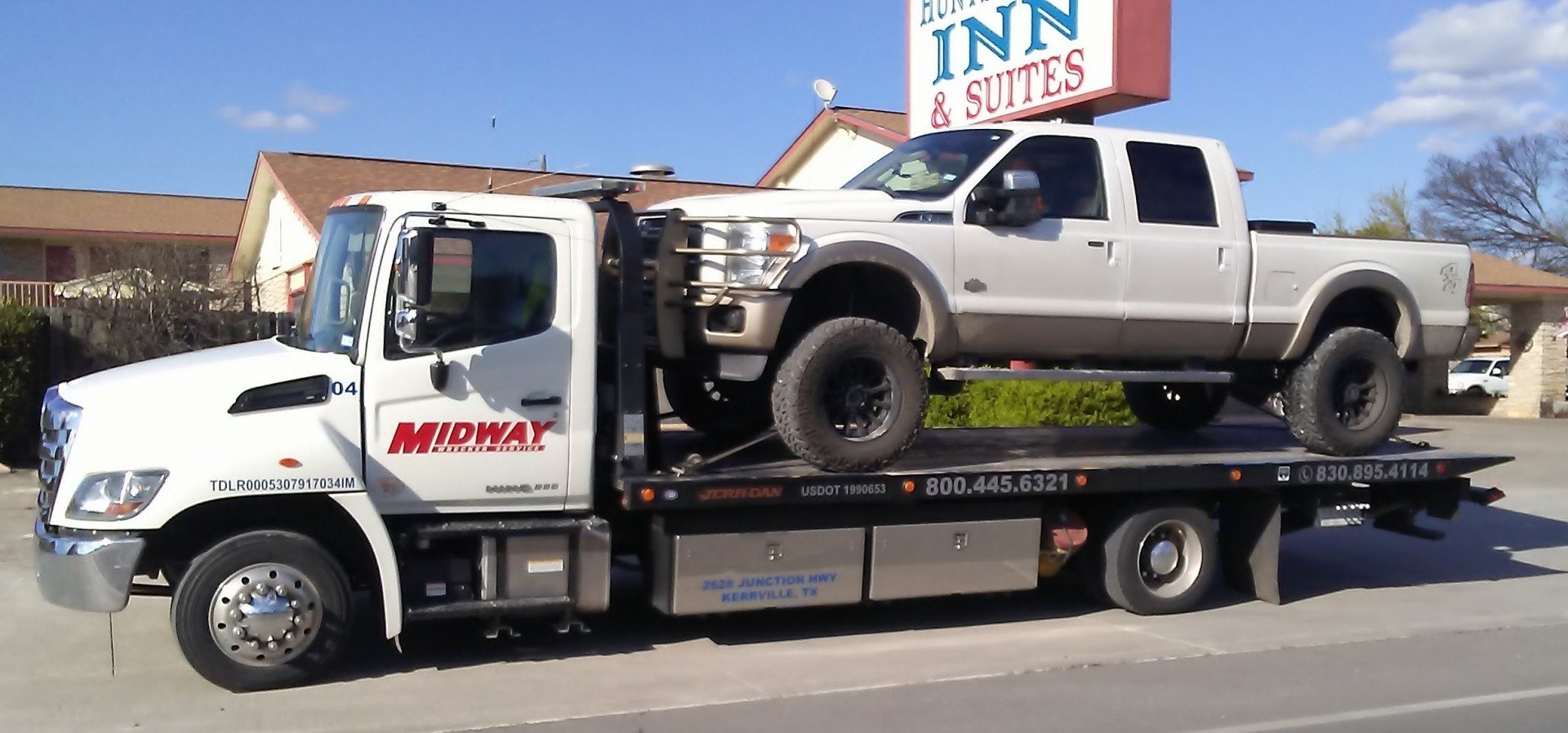 Midway Wrecker Service Photo Gallery | Kerrville, TX