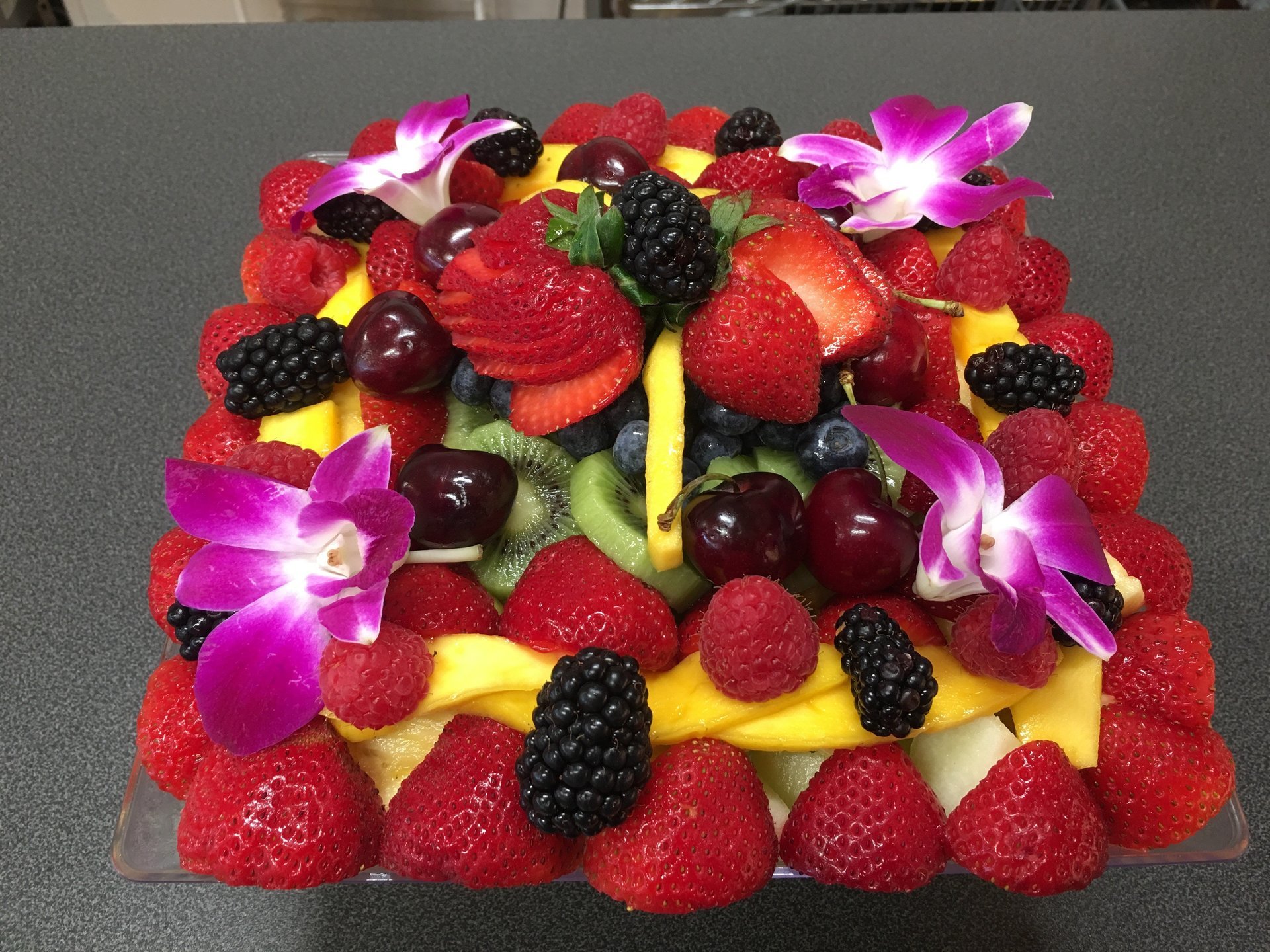 Bobby's Blue Ribbon Fruit Platters Gallery | Cedarhurst, NY