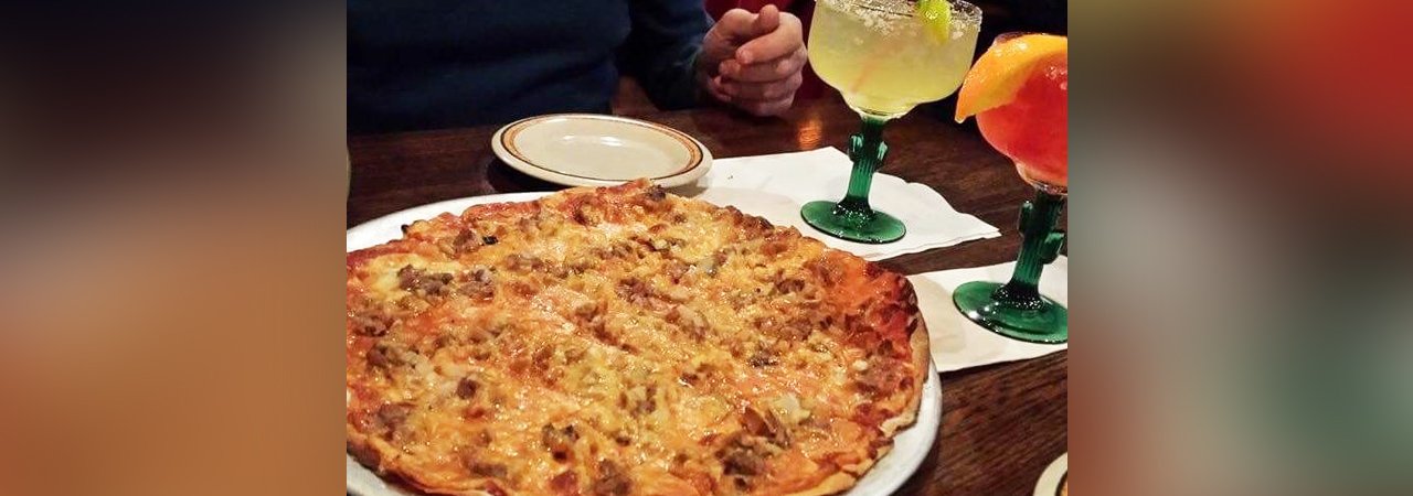 Manny's Pizza | Mexican Cuisine | Savanna, IL