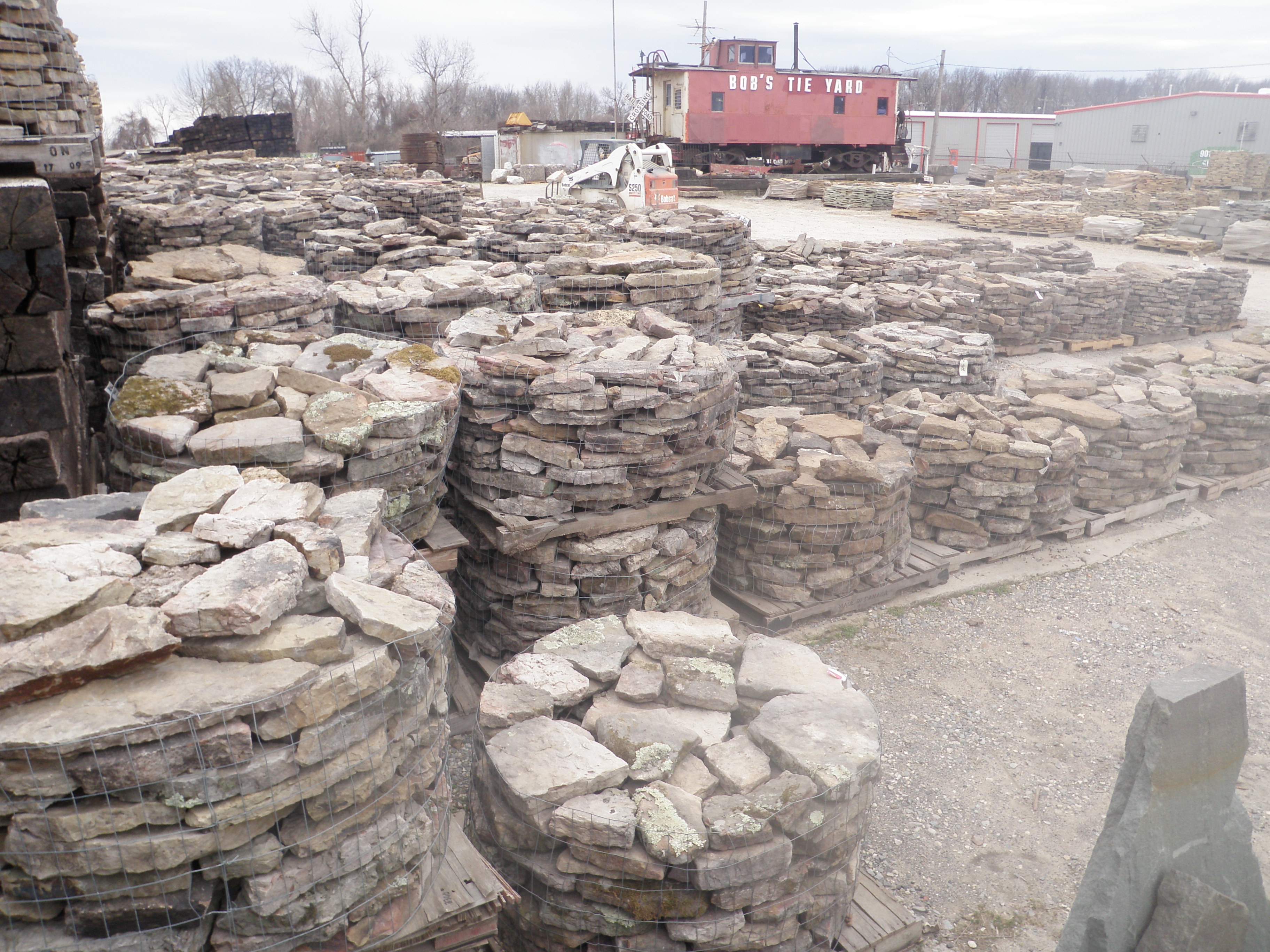 Natural Fieldstone | Landscape Fieldstone | Memphis, TN