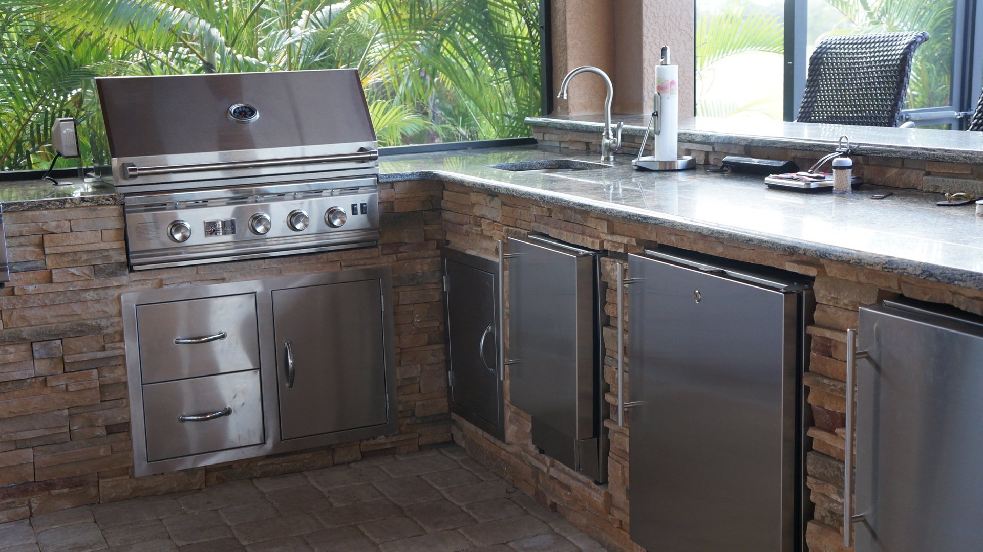 L-Shaped Outdoor Kitchens & Ideas | HL Posey Builders