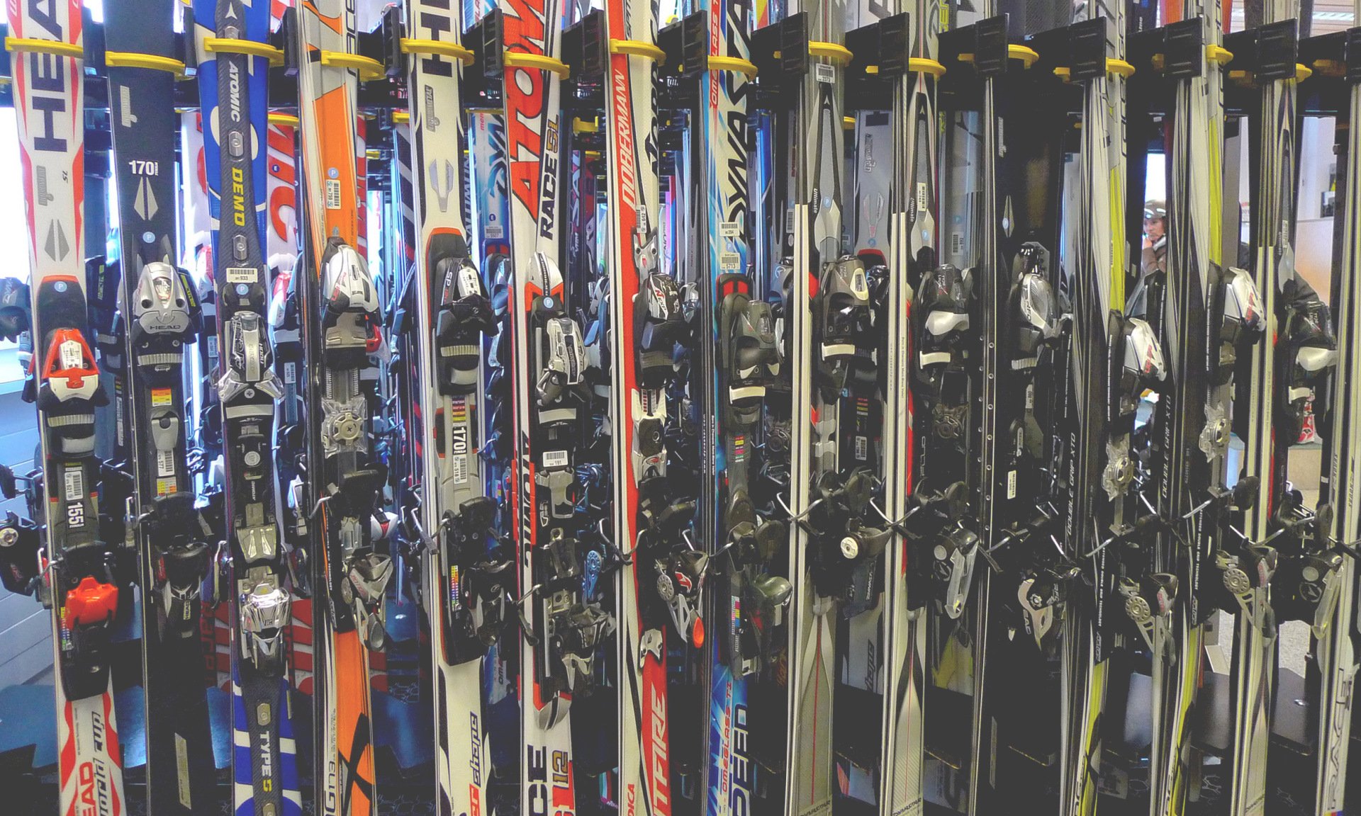 Mini Mountain Indoor Ski Center | Bellevue, WA