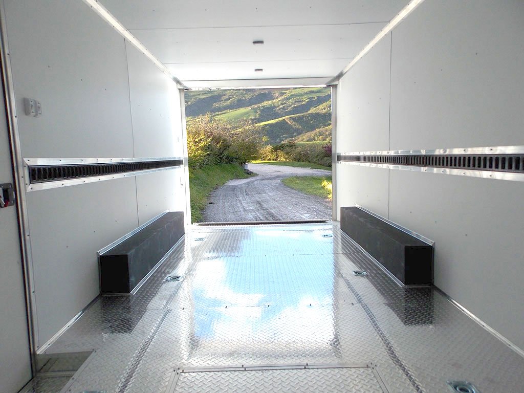 Cross Trailers | Trailer Manufacturer | Elkhart, IN