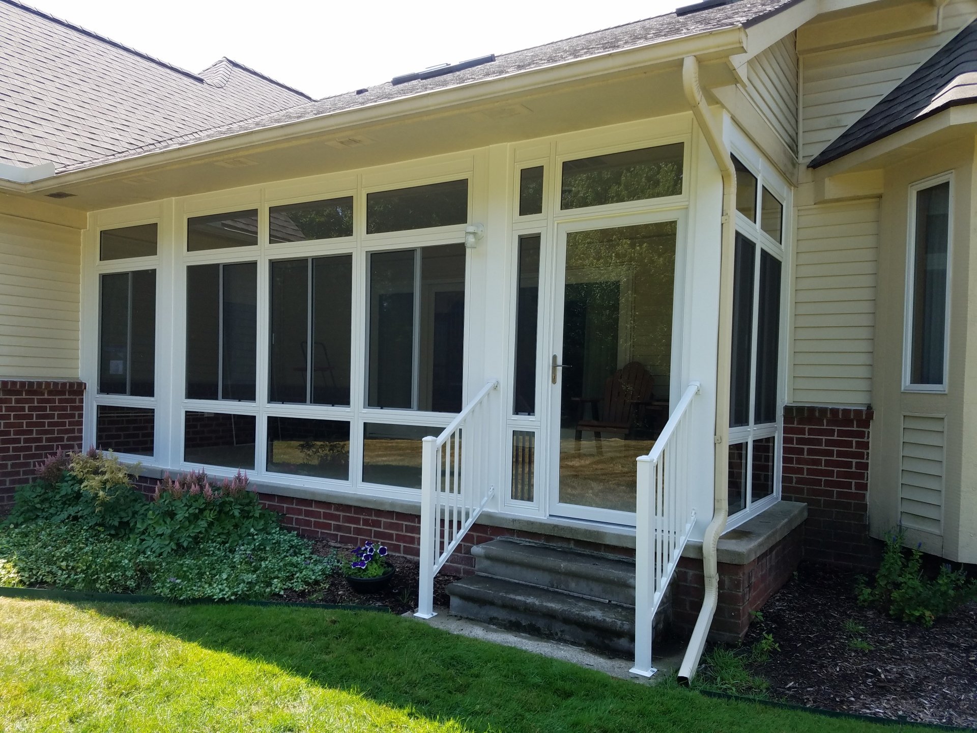Wayne Craft Inc | Awning & Sunroom Contractor | Livonia, MI