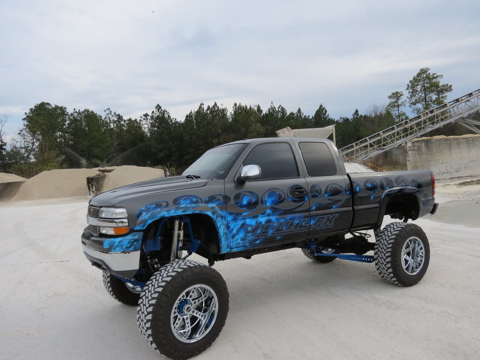 CUSTOM PAINT